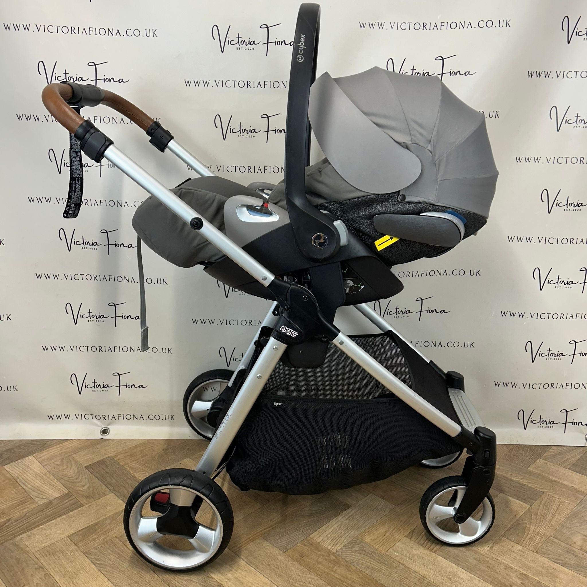 PRELOVED Mamas And Papas Flip xt2 Pushchair with Cybex 360 Car Seat ...