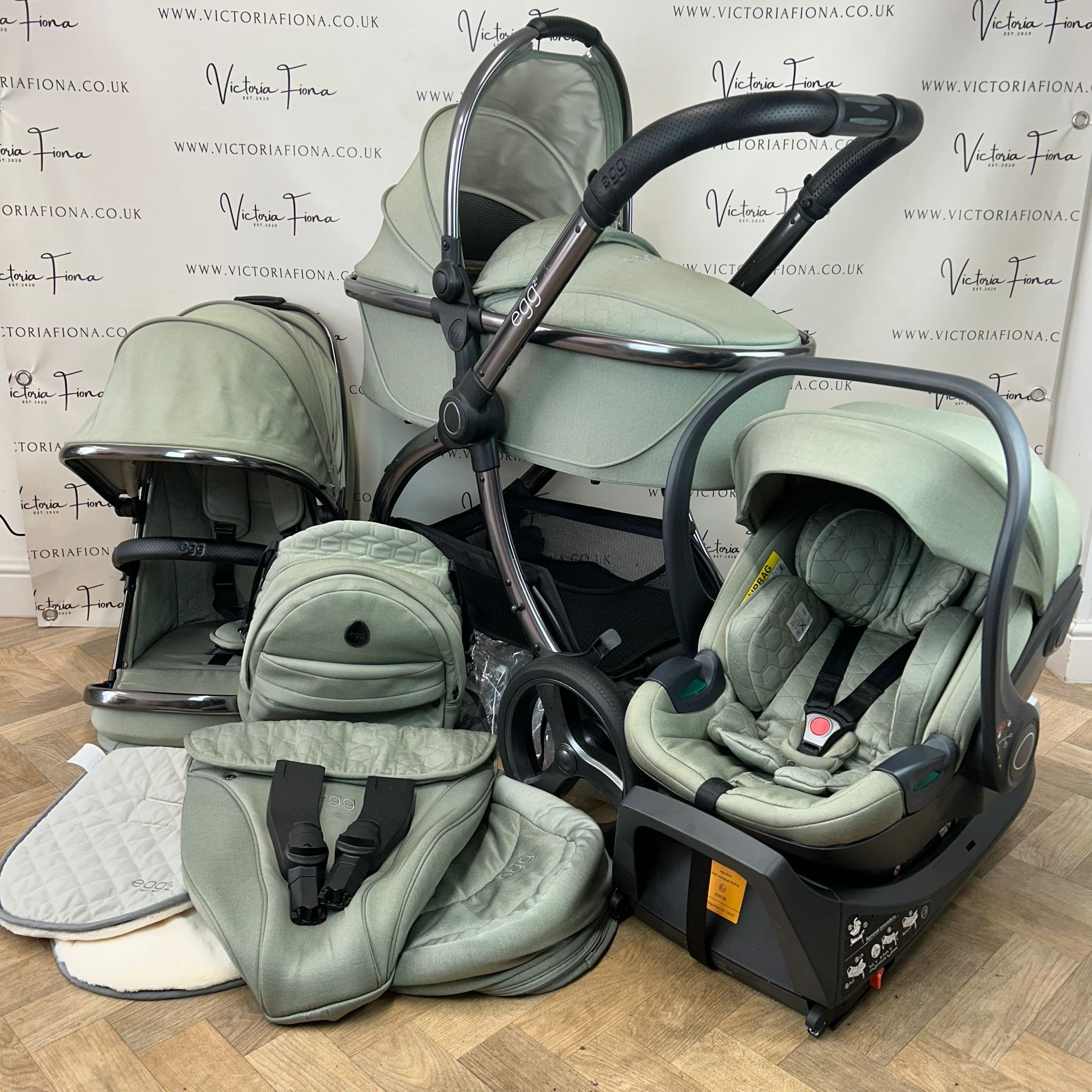 PRELOVED Egg2 Complete Travel System - Seagrass Green - Victoria Fiona