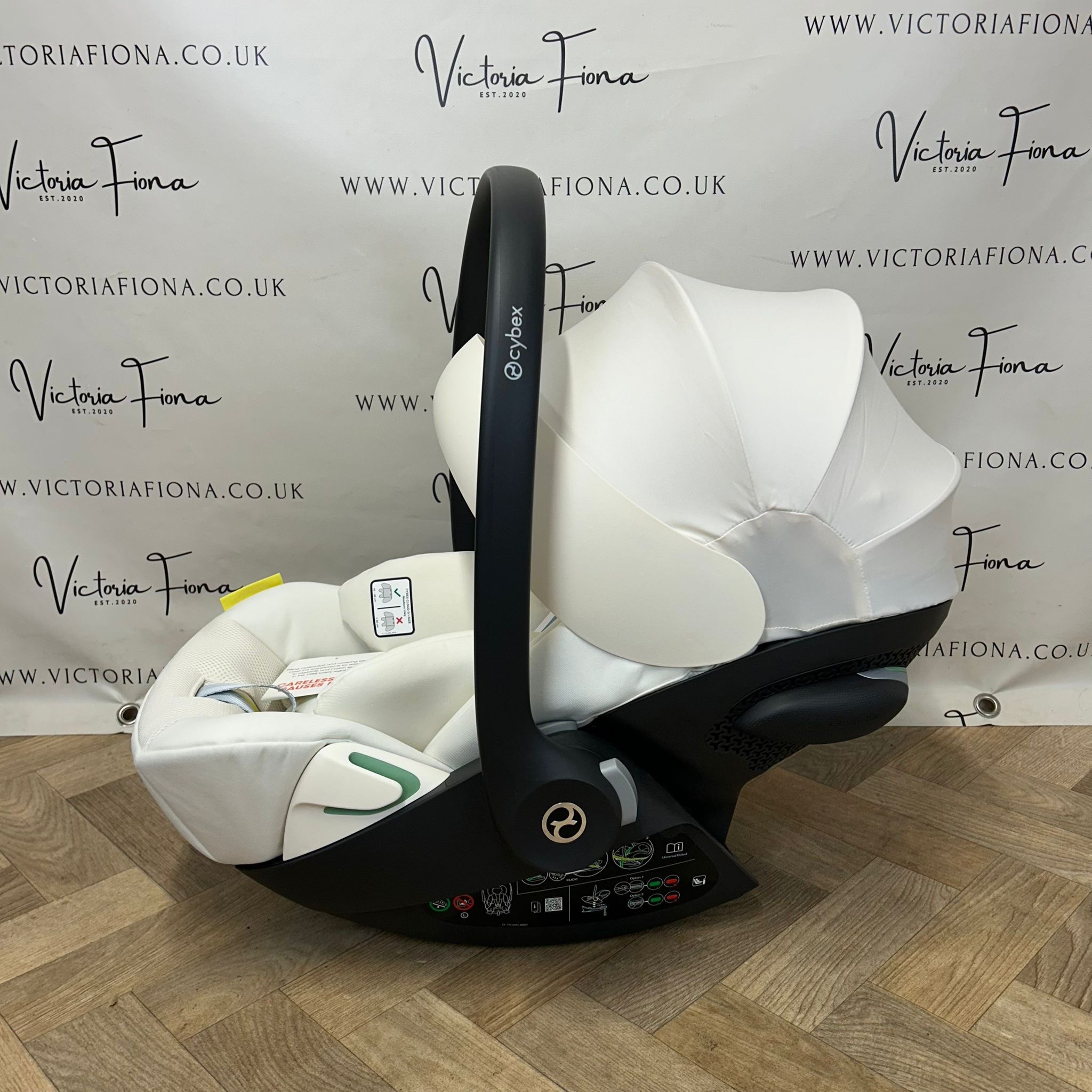 NEW Cybex Cloud G I-size Car Seat - Seashell White - Victoria Fiona