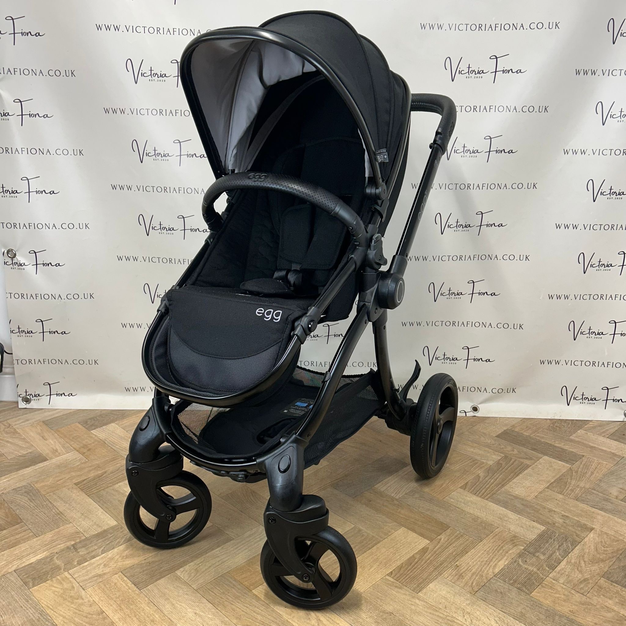 PRELOVED Egg 3 Pushchair & Carrycot - Black Edition - Victoria Fiona